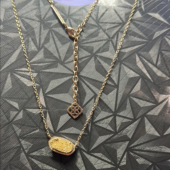 Kendra Scott | Jewelry | Kendra Scott Elisa Gold Sparkle Pendent ...